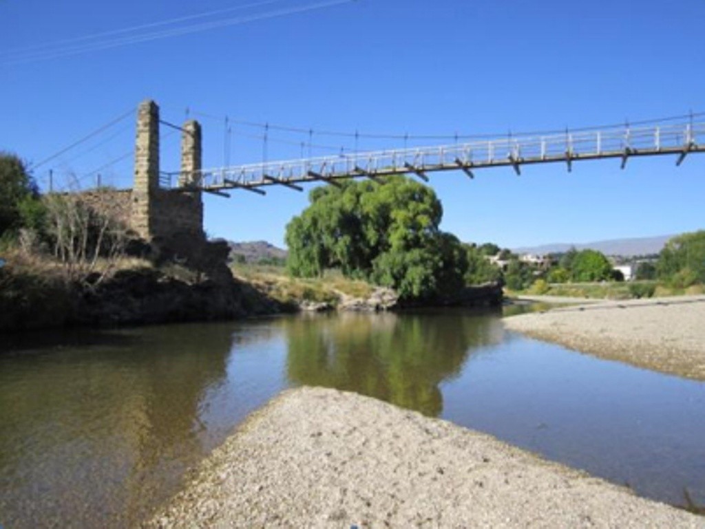 Manuherikia River at Shaky Bridge - Swim Guide