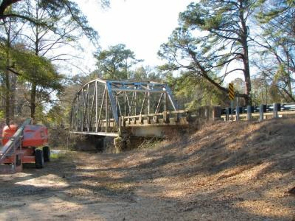 Strong River : Hwy 28 Bridge - Swim Guide