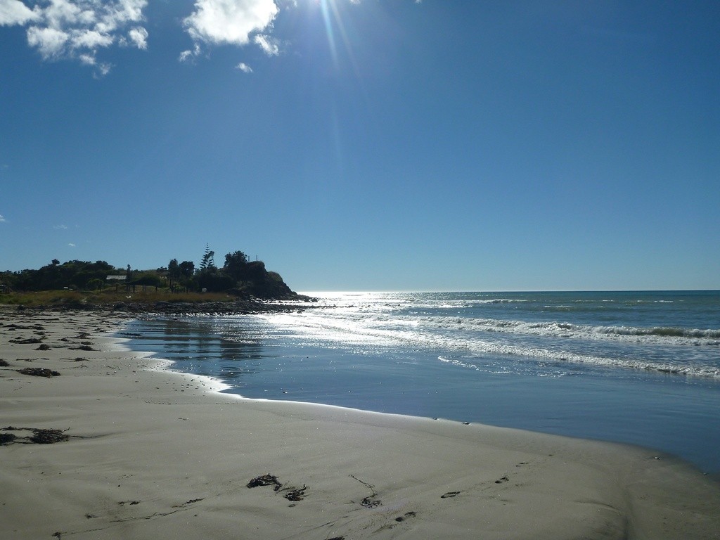Mahanga Beach at Mahia Peninsula - Swim Guide
