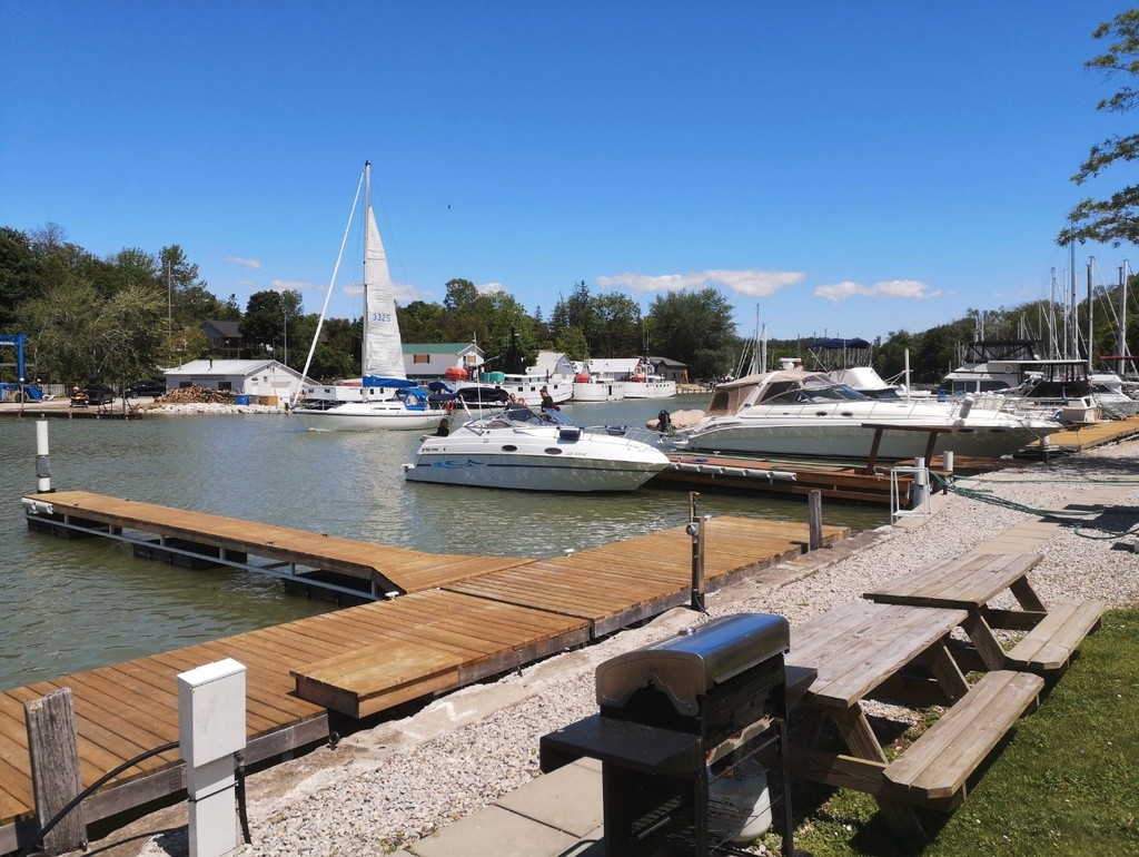 Village of Bayfield Marina (Bluewater Marina) - Swim Guide