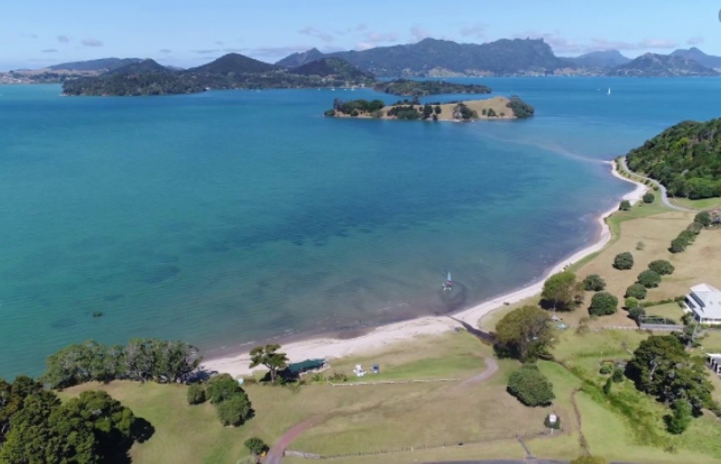 Tamaterau Bay at Whangarei Heads Road - Swim Guide