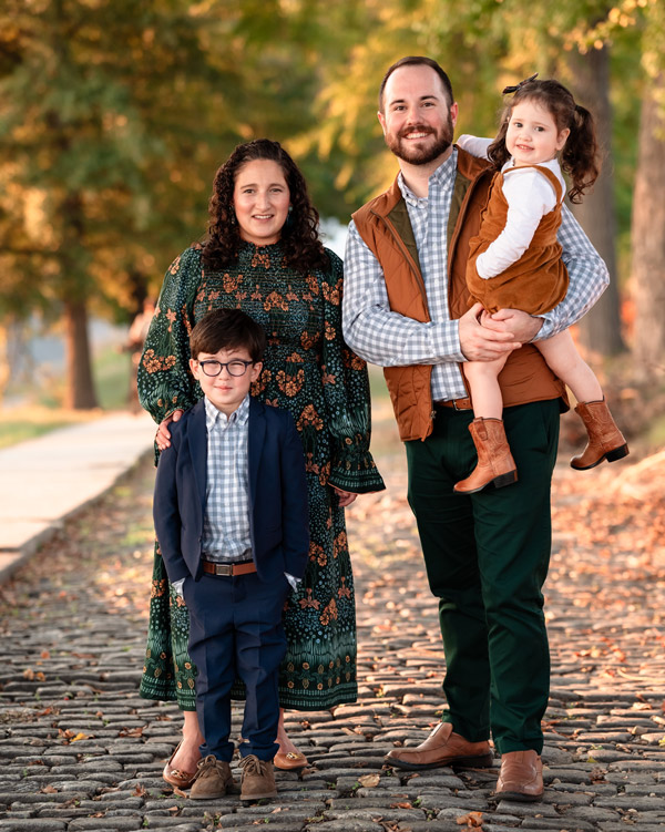 Virginia is for lovers: An ode to Cavalier couples—VIRGINIA Magazine