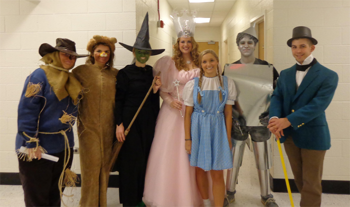The Wizard of Oz in Gilmer Hall—VIRGINIA Magazine