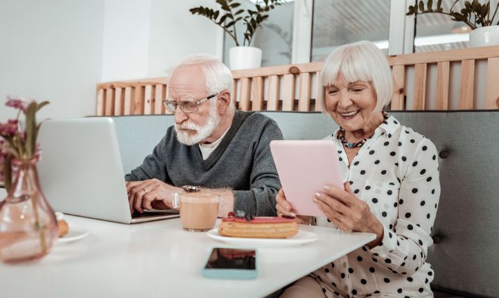 90% de los baby boomers utiliza redes sociales: así es la generación ...