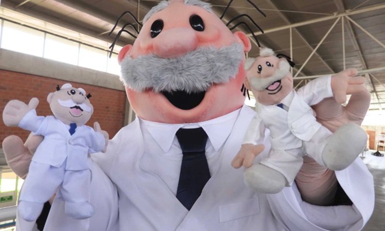 ¡Hasta luego Dr. Simi! el icónico personaje de Farmacias Similares ...