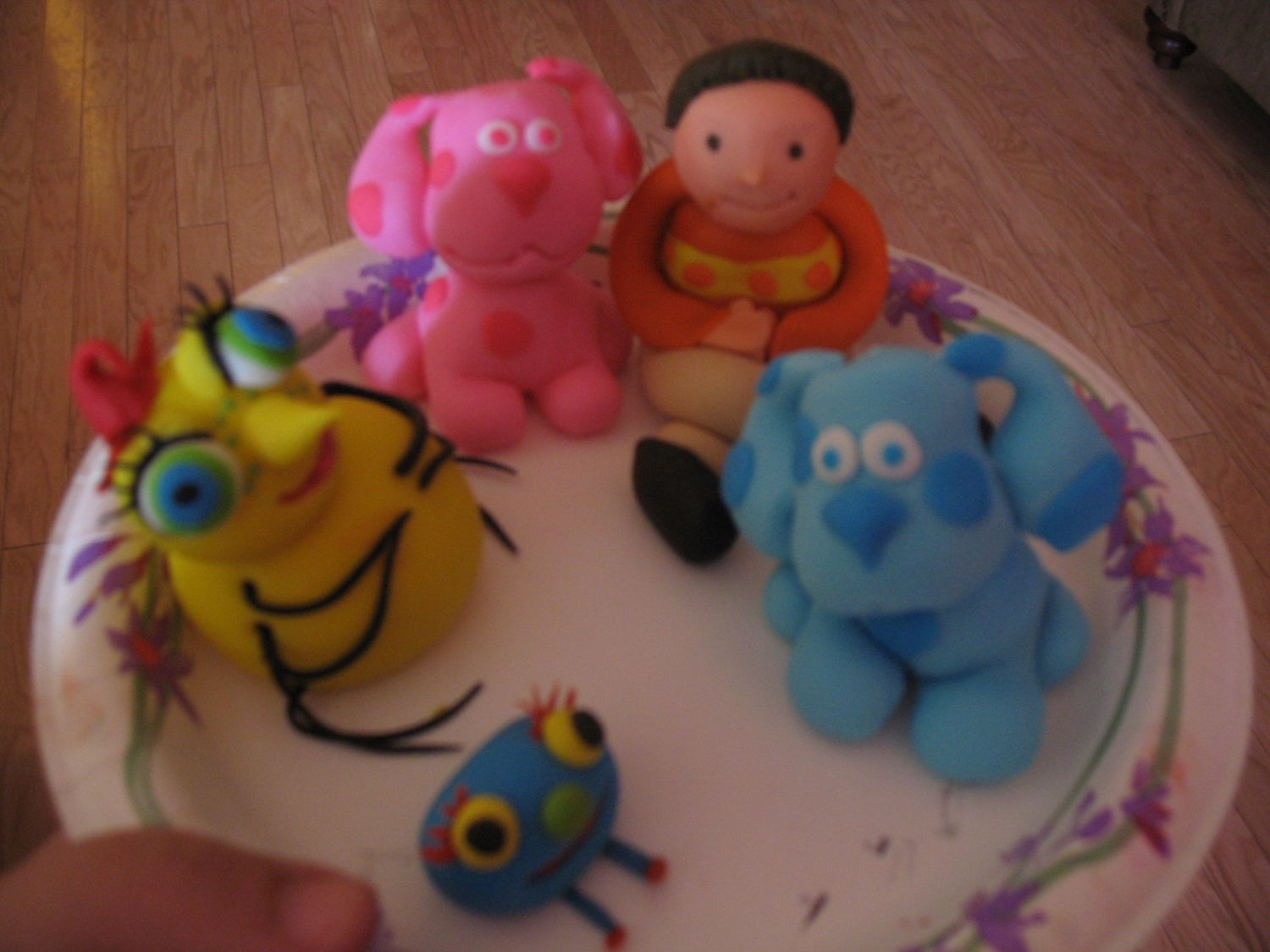 Nick Jr Cake - CakeCentral.com
