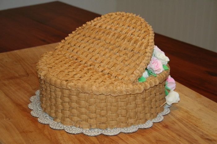 Open Flower Basket - CakeCentral.com