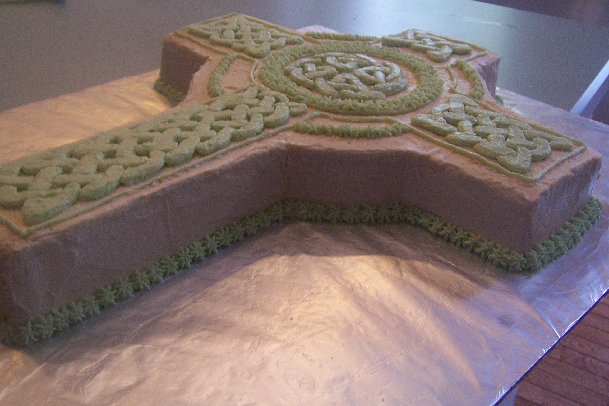 Celtic Cross - CakeCentral.com