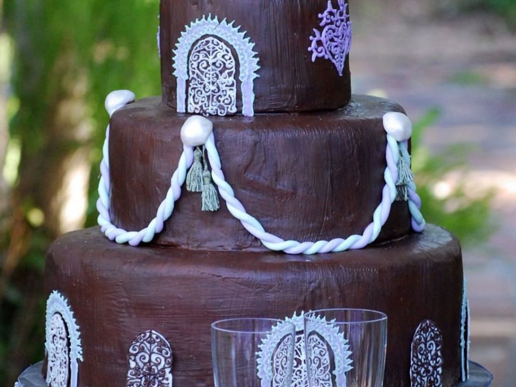 Moroccan Theme Wedding Cakes Gold Moroccan Lattice Style Wedding Cake