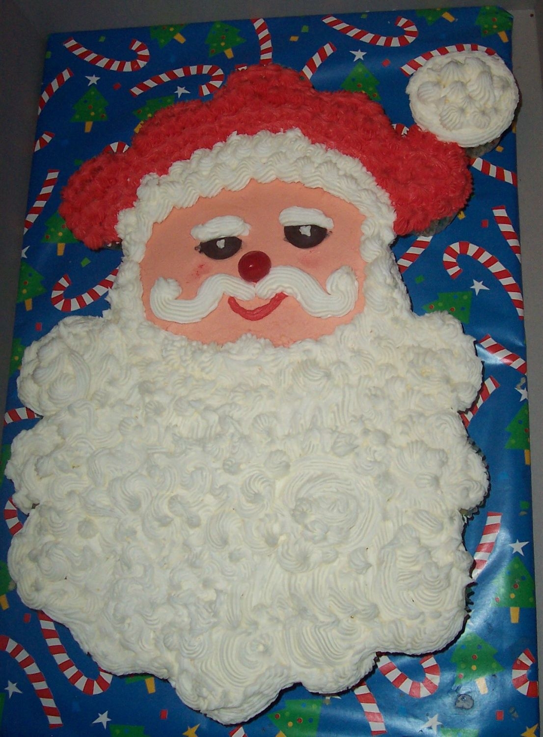 Santa Cupcakes - CakeCentral.com