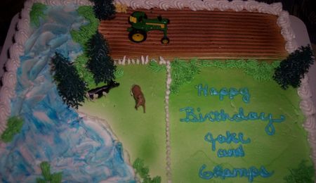 Case Tractor - CakeCentral.com