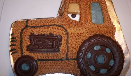 Tractor Cake - CakeCentral.com