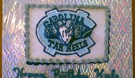 Apple Computer Logo - CakeCentral.com