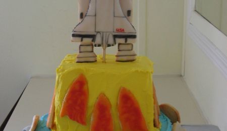 Space Shuttle Cake - CakeCentral.com