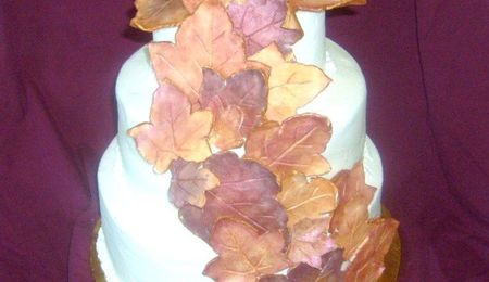 Wood Grain Fall Leaves Autumn Cake - CakeCentral.com