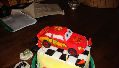 Lightening Mcqueen Winner's Circle - CakeCentral.com