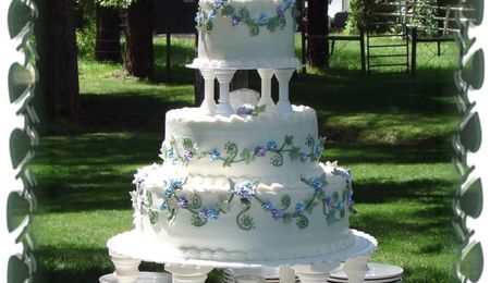 Holly And Ivy - CakeCentral.com