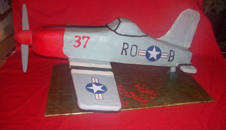 Private Airplane Cake - CakeCentral.com