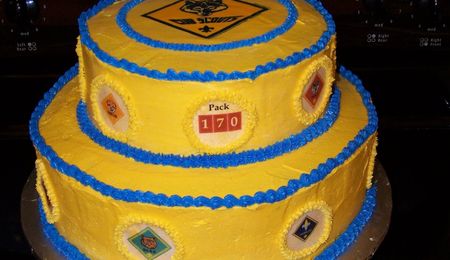 Michigan Football Cake - CakeCentral.com