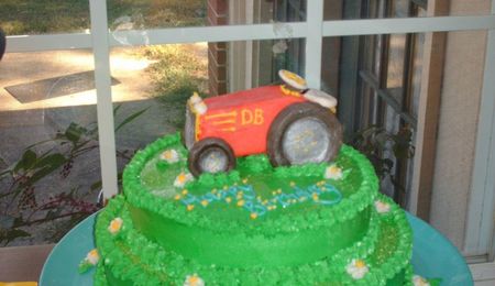 Case Tractor - CakeCentral.com