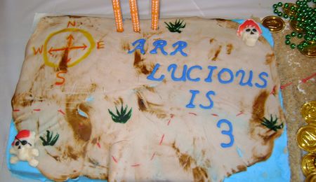 Pirate Treasure Map Cake - CakeCentral.com