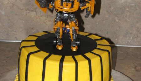 Bumble Bee Transformer - CakeCentral.com