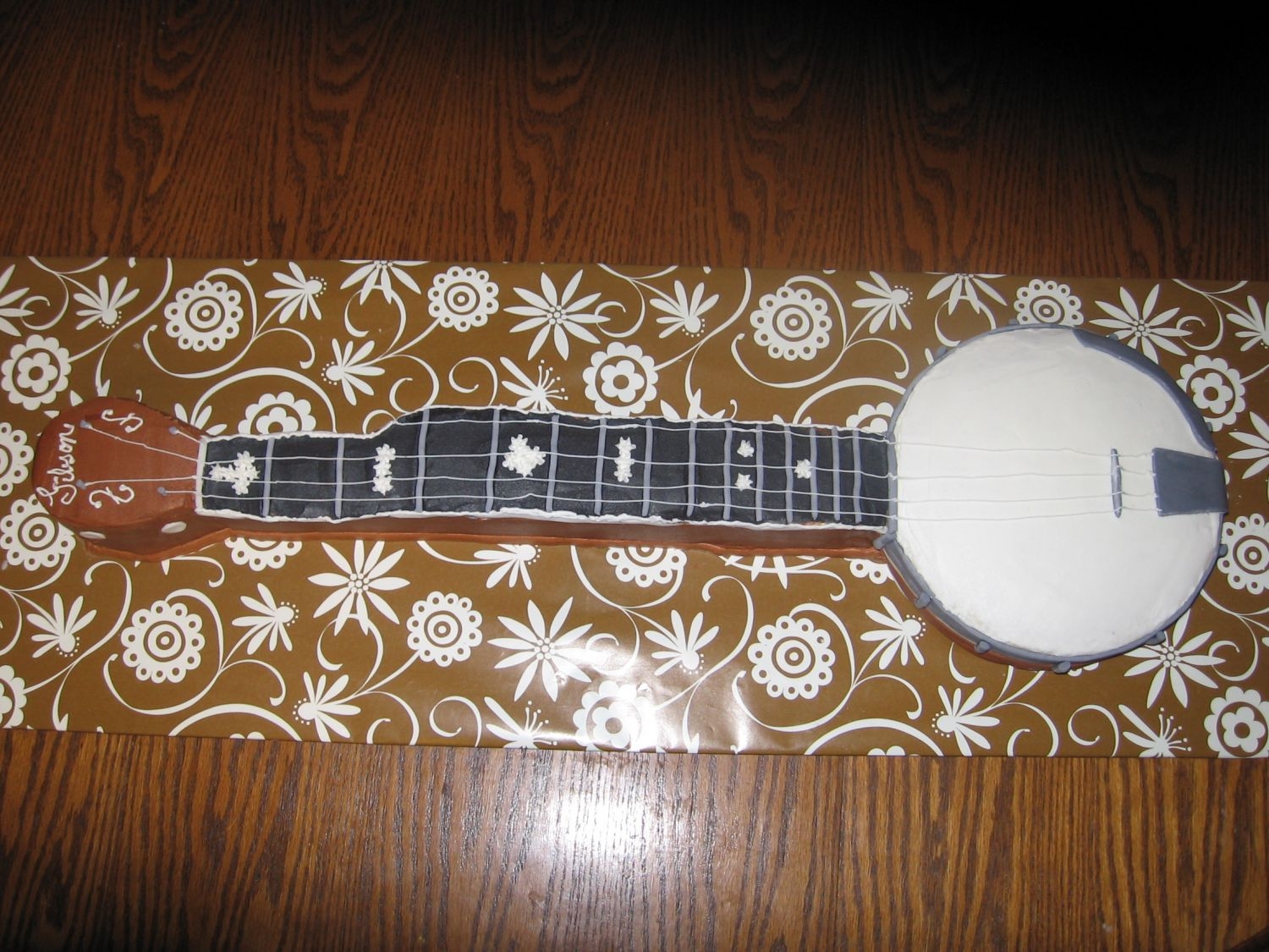 Saxophone Cake - CakeCentral.com