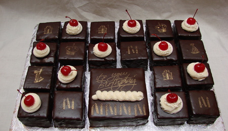 Chocolate Flake Cake - CakeCentral.com