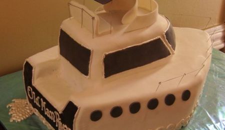 Pontoon Birthday Cake - CakeCentral.com