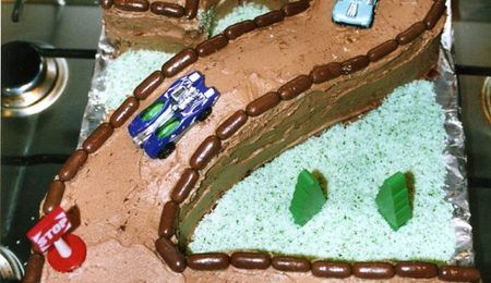 Racing Track Cake - CakeCentral.com