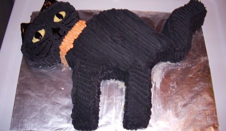 Black Cat - CakeCentral.com