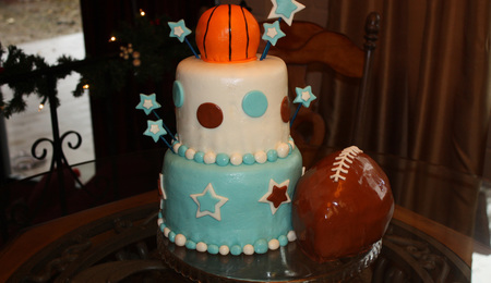 Bearcats Team Cake - CakeCentral.com