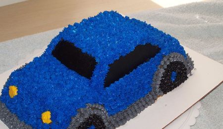 Meet Miss Lovebug. A Remote Control Vw Beetle Cake By Nina Blackburn ...