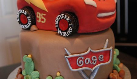 Tractor Tipping - CakeCentral.com