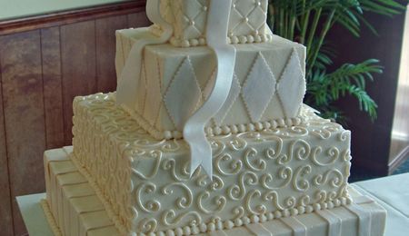 Buttercream Cake With White Chocolate Oyster And Fondant Rope Anchors ...