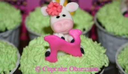 Cow Cupcake Cake - CakeCentral.com