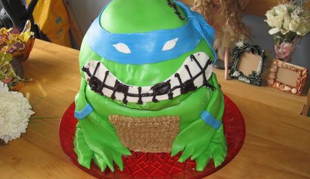 Teenage Mutant Ninja Turtle - Leonardo Cake - CakeCentral.com