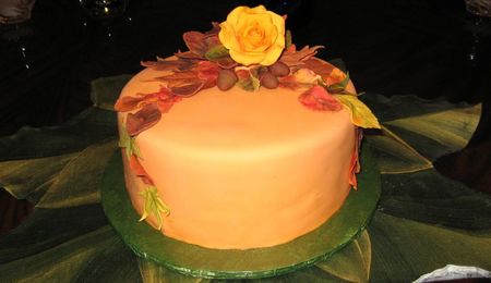 Mod Autumn - CakeCentral.com