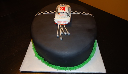 Chasin' The Dream Drag Strip Racing - CakeCentral.com