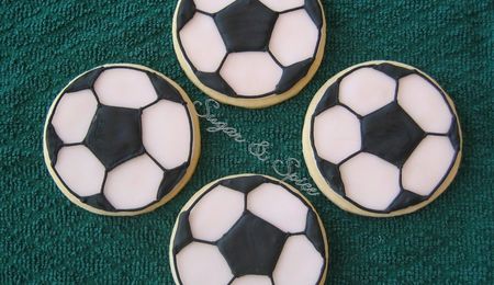 Soccer Cleat - CakeCentral.com