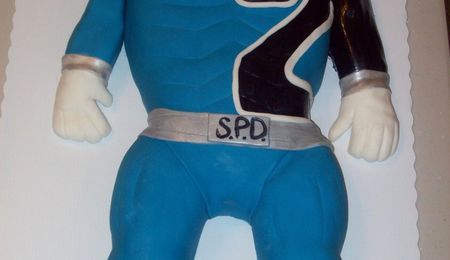 Blue Power Rangers Cake - CakeCentral.com