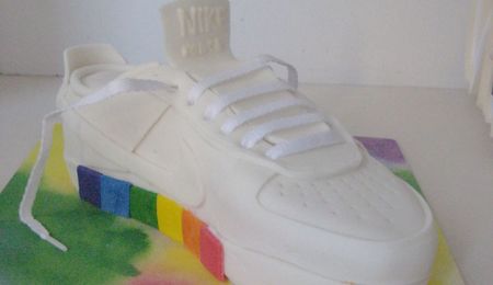 Nike Dunk Cake - CakeCentral.com