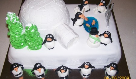 Pingu Penguin - CakeCentral.com