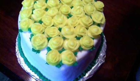 50Th Anniversary Yellow Roses - CakeCentral.com