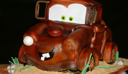 Tow Mater 3D - CakeCentral.com