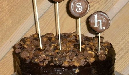 Reese's Peanut Butter Cup Cake - CakeCentral.com