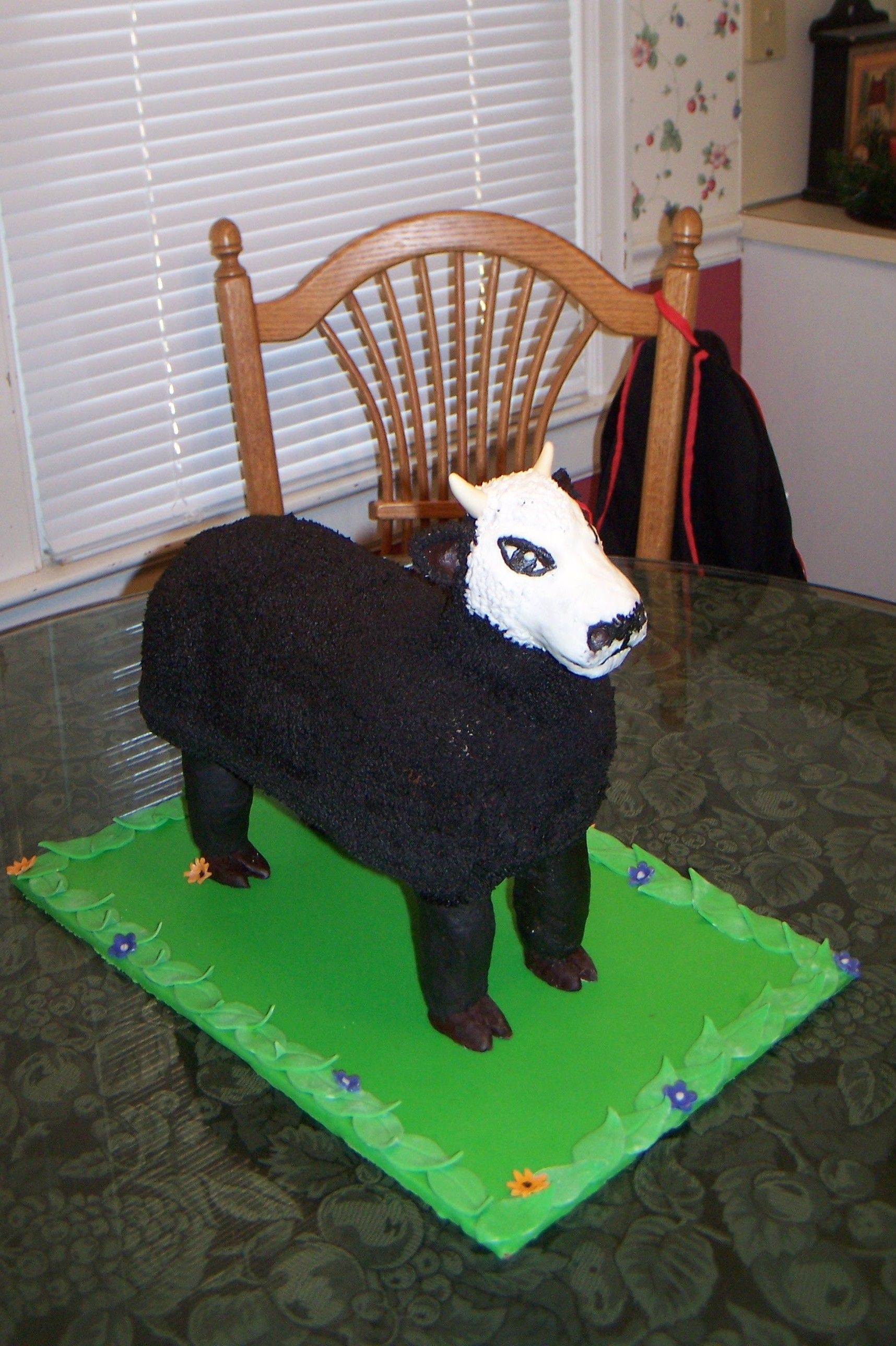 Cow Cake - CakeCentral.com