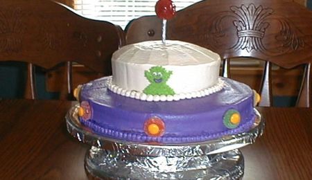 Alien Chestburster Cake - CakeCentral.com