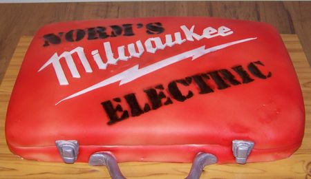 Snap On Tool Box - CakeCentral.com