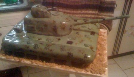 Tank Cake - CakeCentral.com
